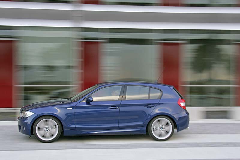 Foto: BMW 130i 6-Zylinder Reihenmotor (vergrößert)