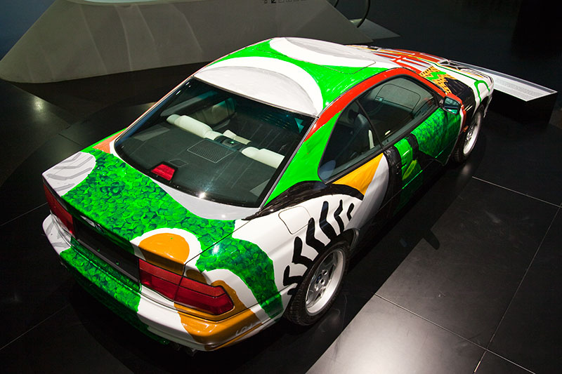 Foto: BMW 850 CSi Art Car von David Hockney im BMW Museum in München ...
