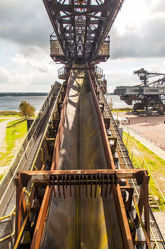 Foto: Ferropolis: Gemini Zweiteiliger Absetzer auf Schienenfahrwerk ...