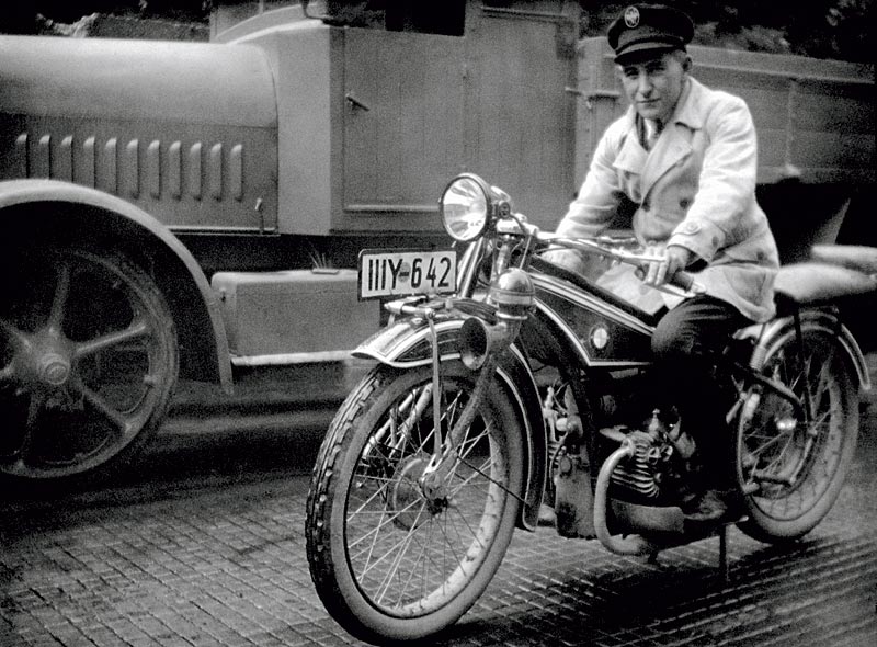 Foto: Die BMW R32, das erste BMW Motorrad - 1923 (vergrößert)