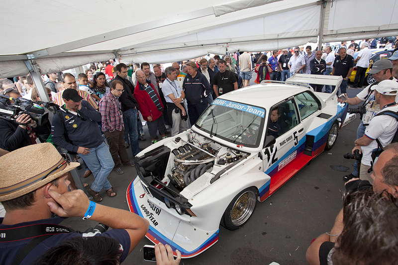 Foto: AvD-Oldtimer Grand-Prix 2012. BMW Z4 GT3, BMW M1 Procar. (vergrößert)