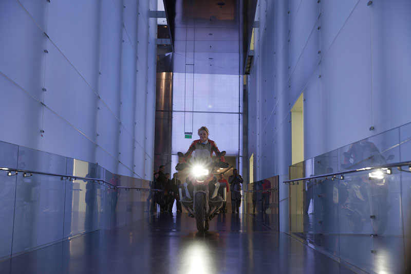 Foto: ONE WORLD. ONE BMW R 1200 GS-Tour, Stephanie Rowe (vergrößert)