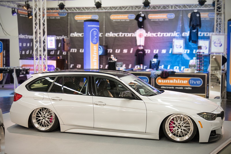Foto: BMW 330d Touring (F31) mit Airlift Performance Luftfahrwerk ...