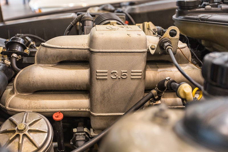 Foto: BMW 535i (Modell E34), 6-Zylinder-Reihenmotor, Bohrung x Hub: 92 ...